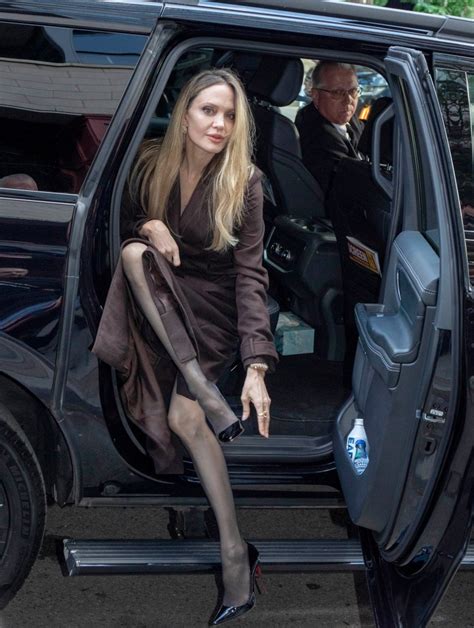 Angelina Jolie Revives Iconic Oscars Leg Pose At Tiff 2025