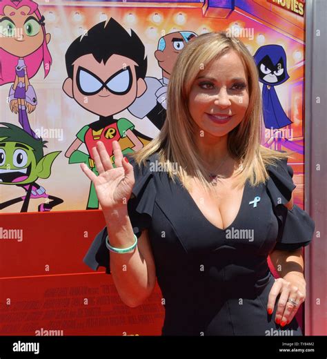 Tara Strong Raven Tara Strong The Voice Of Twilight Sparkle Raven