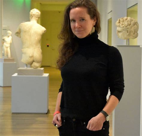 Nina Maclaughlins ‘wake Siren A Metoo Retelling Of Ancient Greek And Roman Tales Wonderland