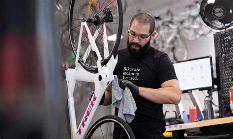 Bottom Bracket Identification Guide Bb Standards Measurements And Diag The Pros Closet