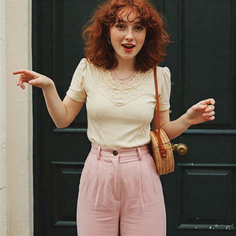 35 Cute Vintage Outfit Ideas To Elevate Your Retro Style
