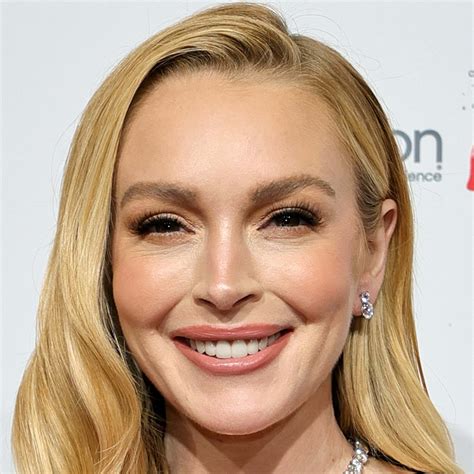 Lindsay Lohan Stuns In Bare Faced Photo Skins On Vacation Mode Parade