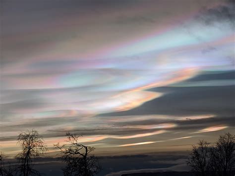 Had Some Incredible Nacreous Clouds In Northern Sweden Today Ratoptics