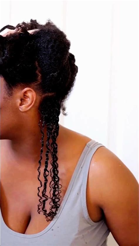 🥰instant curl definition using nefertiti s secrets aloe and moringa oil