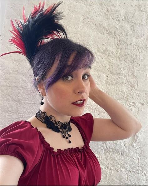 Ellen Rose [outside Xtra] R Geekboners