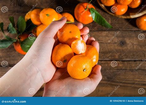 Mini Tangerinas Deliciosas E Bonitas Foto De Stock Imagem De