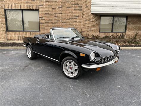 1982 Fiat 124 Spider 2000 for Sale | ClassicCars.com | CC-1673205