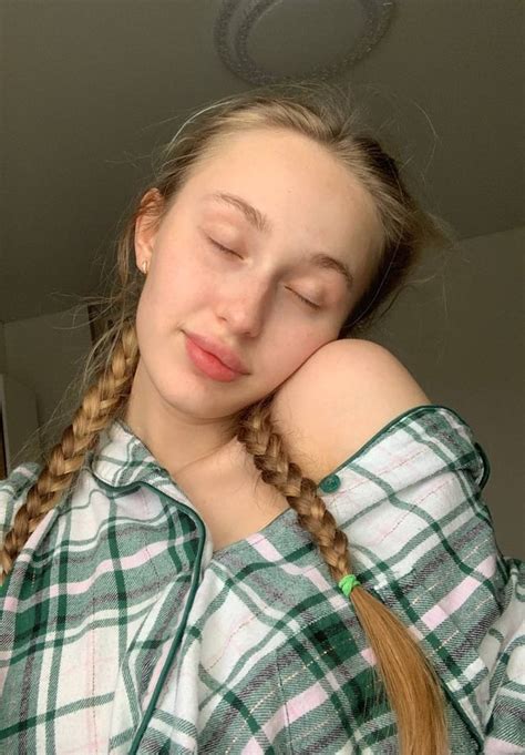 I Have A Lil Freckle On My Nose But I Find Them Cute R Freckledgirls