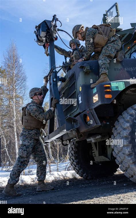 Us Marines With 2d Combat Engineer Battalion 2d Marine Division
