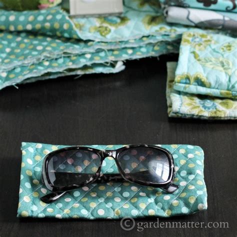 Sunglass Case Tutorial Great For Beginner Sewers