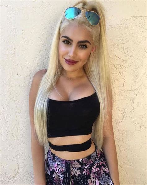 Alexa Dellanos En Instagram