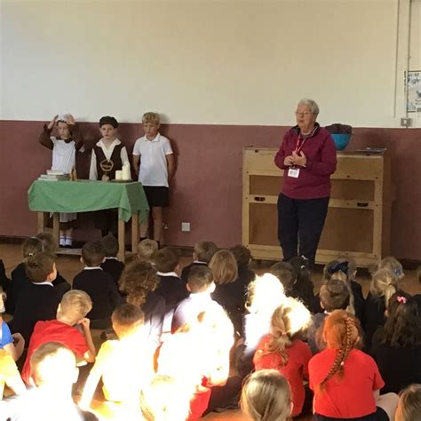 Prees Ce Primary School And Nursery Worship Considers Respect