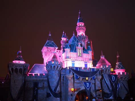 Disney Avenue A Walk In The Park Disneyland Edition Sleeping Beauty