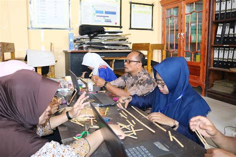 Diklat Pengembangan Pembelajaran Berbasis Stem Smkn 2 Majene Bekerja