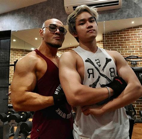 7 Potret Terbaru Azka Corbuzier Semakin Kekar Mirip Sang Ayah