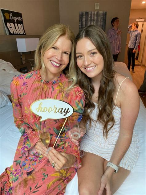 Beth Binger On Linkedin Celebrating My Niece Sarah This Weekend For Her Mba Graduation At Florida