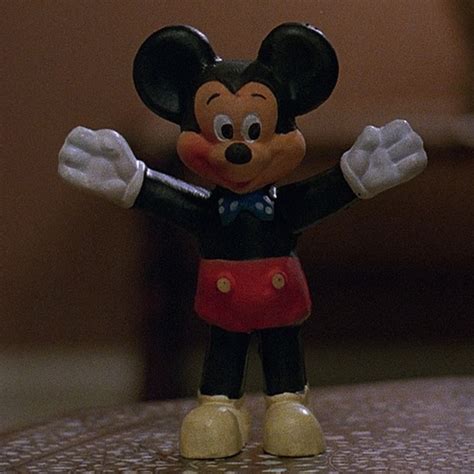 Help Determining The Model Of Mickey Mouse From American Werewolf In London Rpf Costume And