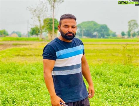 Karamjit Anmol Wiki Biography Age Gallery Spouse And More