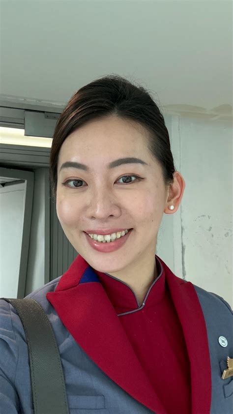 被抓飛的小姐姐剛落地💕