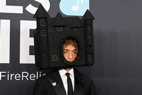 Jaden Smith Wore A Giant Black Castle On His Head At The Grammys
