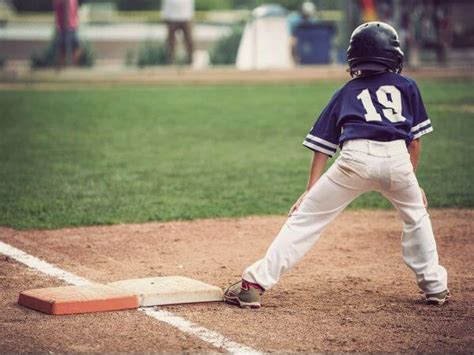 Youth Baseball Helmet Size Chart And Buying Guide Honest Baseball