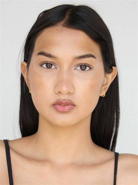 Yasmeen Mirza Sutherland Models