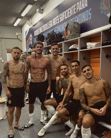 Pin By Tati On Argentina Soccer Guys Gym Guys Cute Football Players