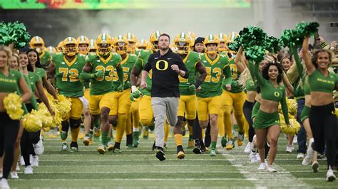 Oregon Ducks Football Salaries Dan Lannings 104m Deal And Phil