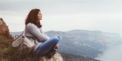 Why Its Always Worth It To Look For The Silver Lining In Your Life