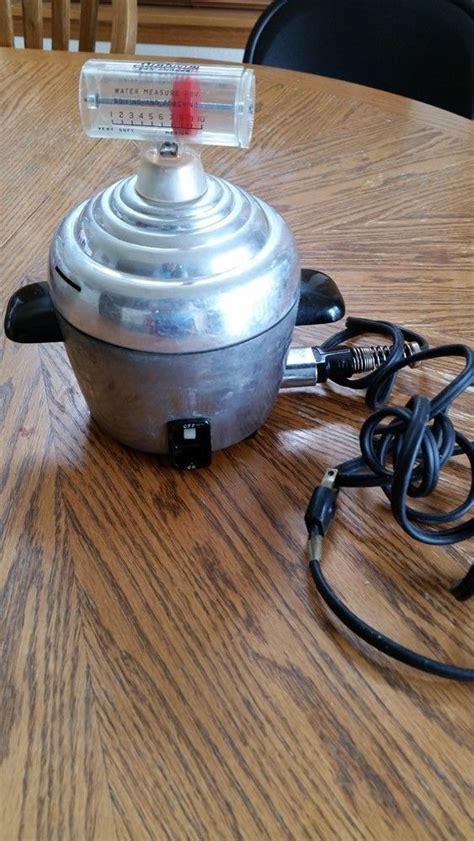 Sunbeam Model E2 Automatic Egg Cooker