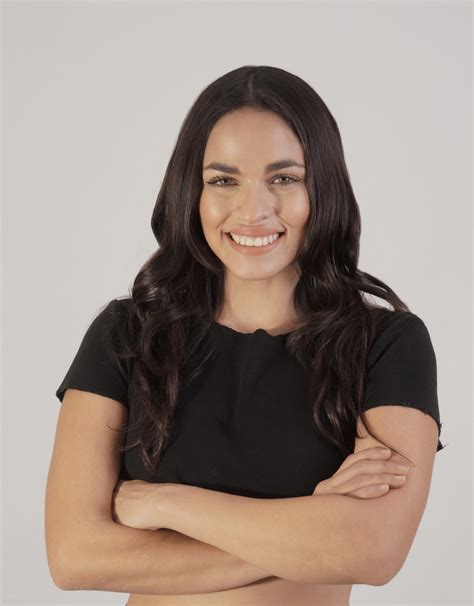 Raysa Ortiz Y Santiago Suárez Llevarán Su Romance Al Teatro En La Esquina De La Cumbia El