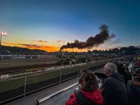 Truck And Tractor Pulling Truck And Tractor Pulling Returns To Dragway 42 For The Fall