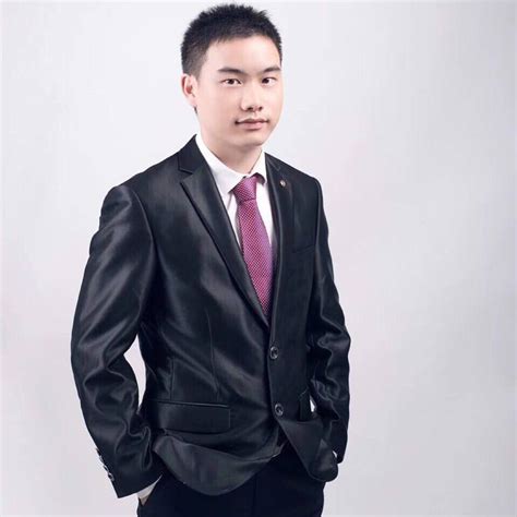 非你莫属的石磊的资料石磊非你莫属奇葩大山谷图库