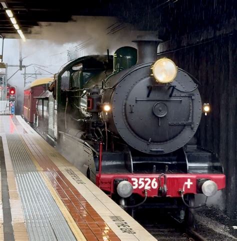 𝗦𝘄𝗶𝘁𝗰𝗵𝗶𝗻𝗴 𝗴𝗲𝗮𝗿𝘀 𝗳𝗿𝗼𝗺 𝗺𝘆 𝘂𝘀𝘂𝗮𝗹 𝗟𝗶𝗻𝗸𝗲𝗱𝗜𝗻 𝗽𝗼𝘀𝘁𝘀 Patrick Lloyd Gaicd