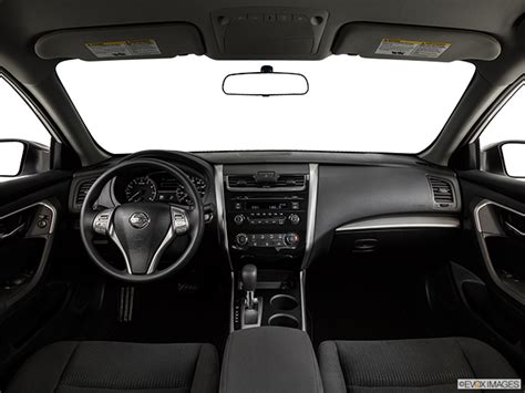 2015 Nissan Altima Reviews Price Specs Photos And Trims Drivingca