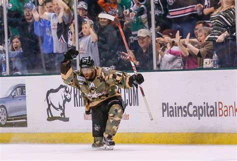 Gemel Smith Returns To Dallas On One Year Deal