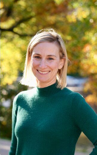 Lets Welcome Leslie Bartula To Our New Beal Media Writing Team Leslie Graduated From The