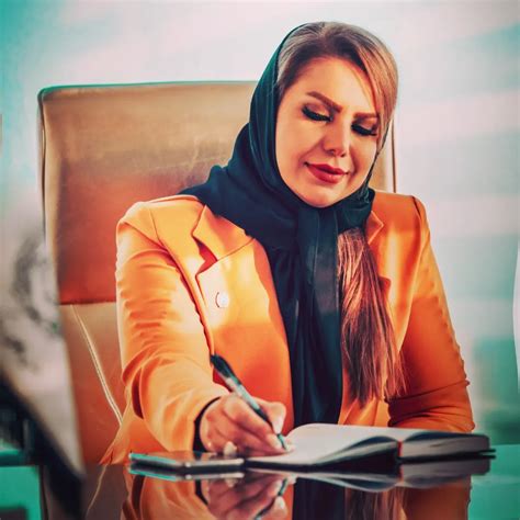 ‎وکیل پایه یک دادگستریوکیل بین المللمشاور مهاجرت‎ ‎ قسم میخورم من به نام وکیل که با عشق بر