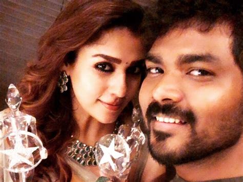 Vignesh Shivn And Nayantharas Latest Photo Will Give You Couple Goals