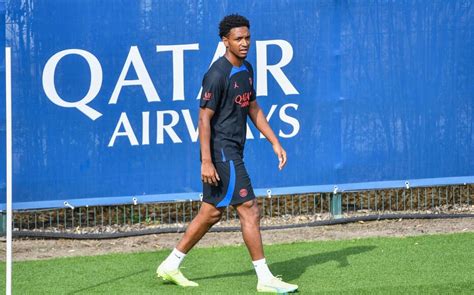 Abdou Diallo Quitte Le Psg Pour Al Arabi Sc