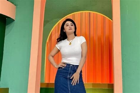 Ikut Meriahkan Synchronize Fest 2023 Ternyata Rahasia Awet Muda Dewi Persik Bukan Operasi