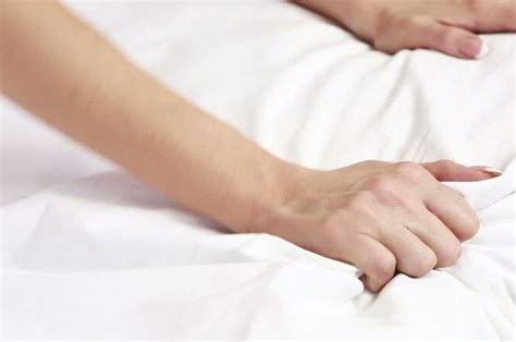 Cara Agar Tahan Lebih Lama Saat Bercinta Dengan Suami Dijamin Makin Hot Deh