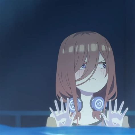 Miku Nakano Matching Pfp