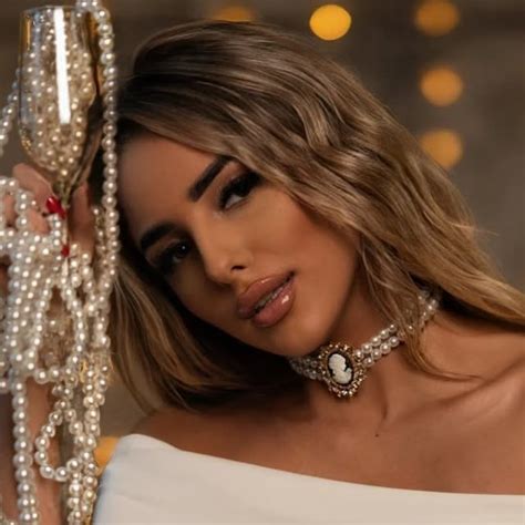 Angy Angel Angyangelofficial • Threads Say More