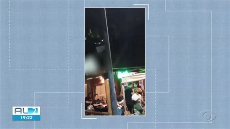 Vídeo Polícia Investiga Quem é O Casal Filmado Fazendo Sexo Na Praia