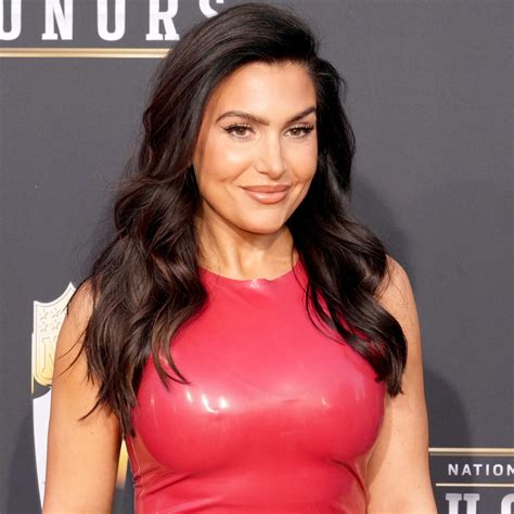 Espn Host Molly Qerim Goes Viral In Stunning New Photos The Spun