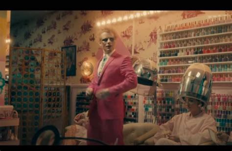 Ed Sheeran Veröffentlicht Neue Single „bad Habits“ Samt Musikvideo