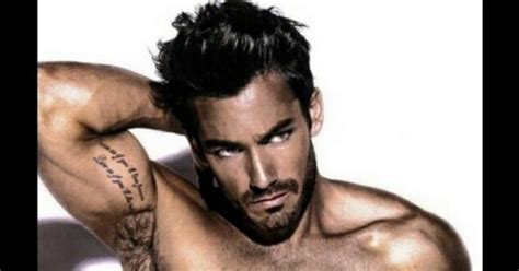 Aaron Díaz Complace A Sus Fans Mostrando Su Cuerpazo Ecuavisa