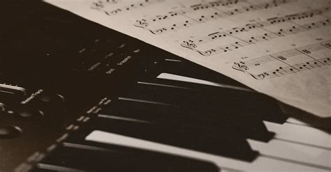 Teaching Music Theory Through Digital Composition