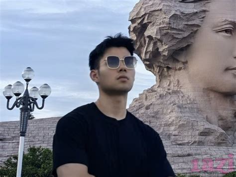 周泽荣 男子汉图鉴！